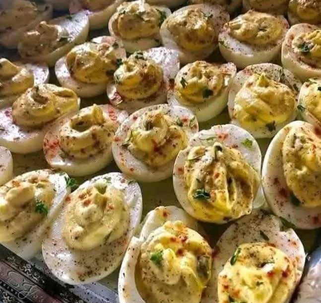 Classic Deviled Eggs Recipe – MOMS COOKING